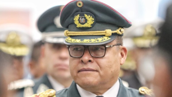 General Zúñiga: Yo sigo todavía de comandante, iré a trabajar normal ...