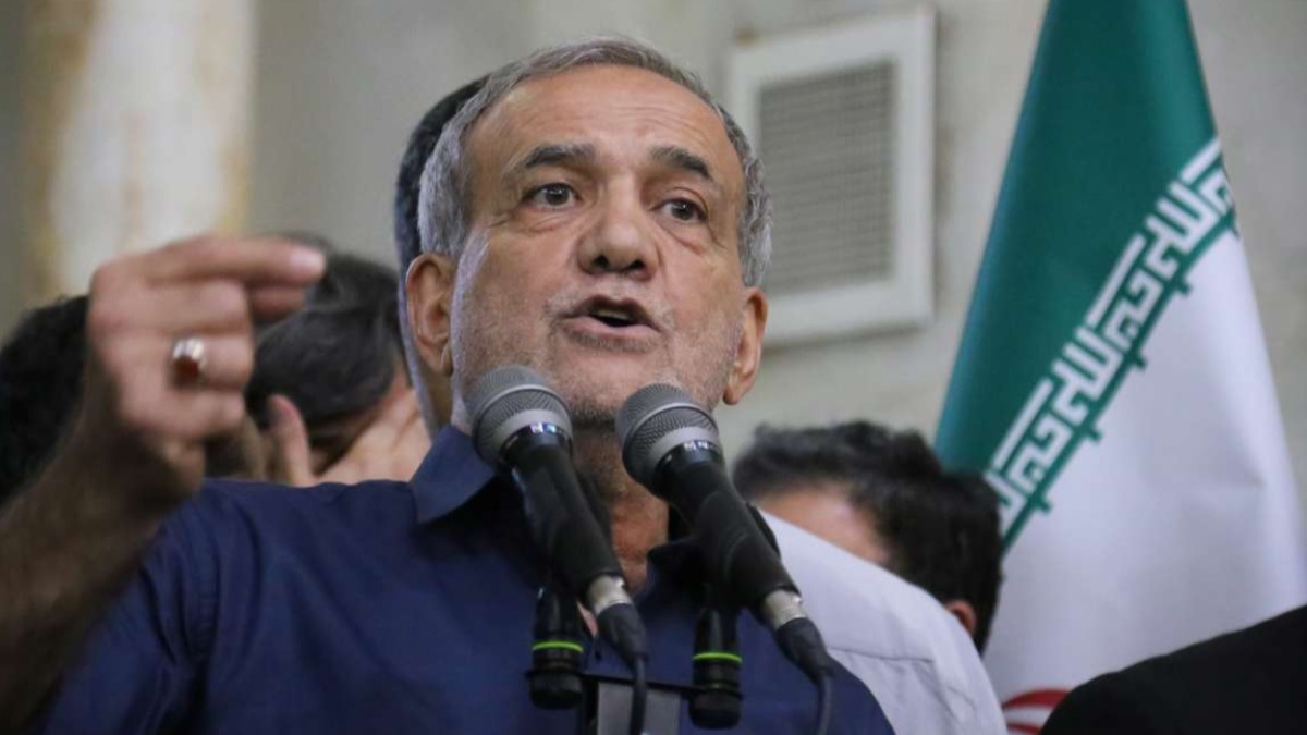 El presidente de Irán promulga la ley para suspender la cooperación con ...